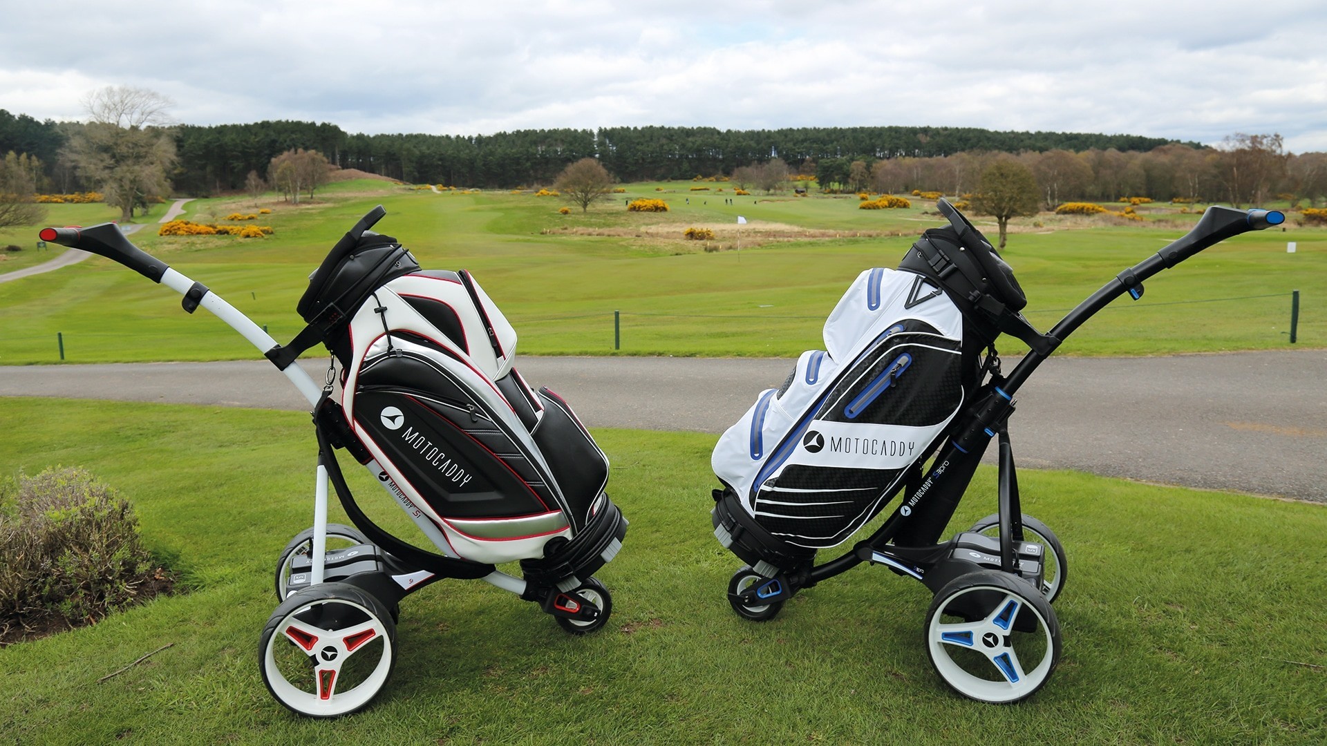 The Smallest Folding Golf Trolleys: Ultimate Guide!